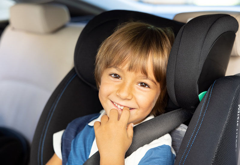 Seggiolini i-Size: cosa prevede la normativa ECE R129?